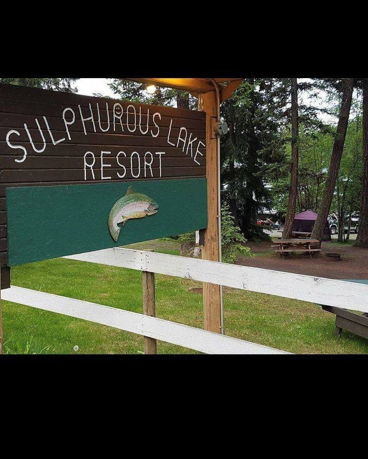 Sulphurous Lake Resort - Indigenous Tourism Destination